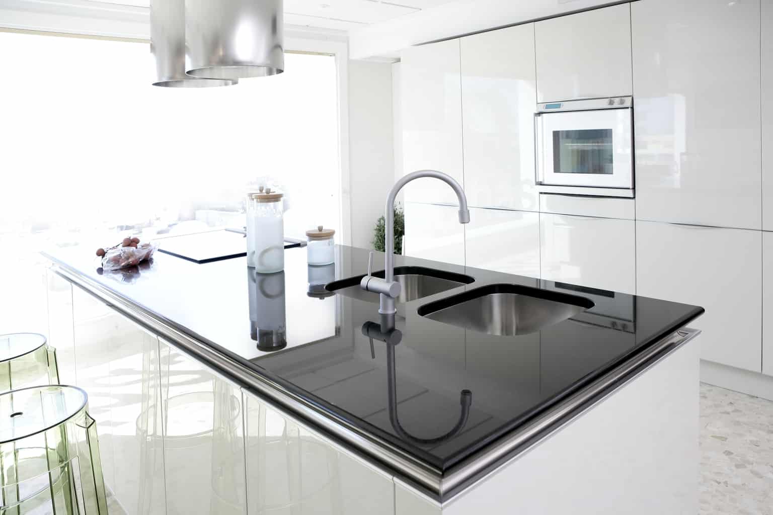 How To Keep All Your Countertops Shiny (Tips and Tricks)